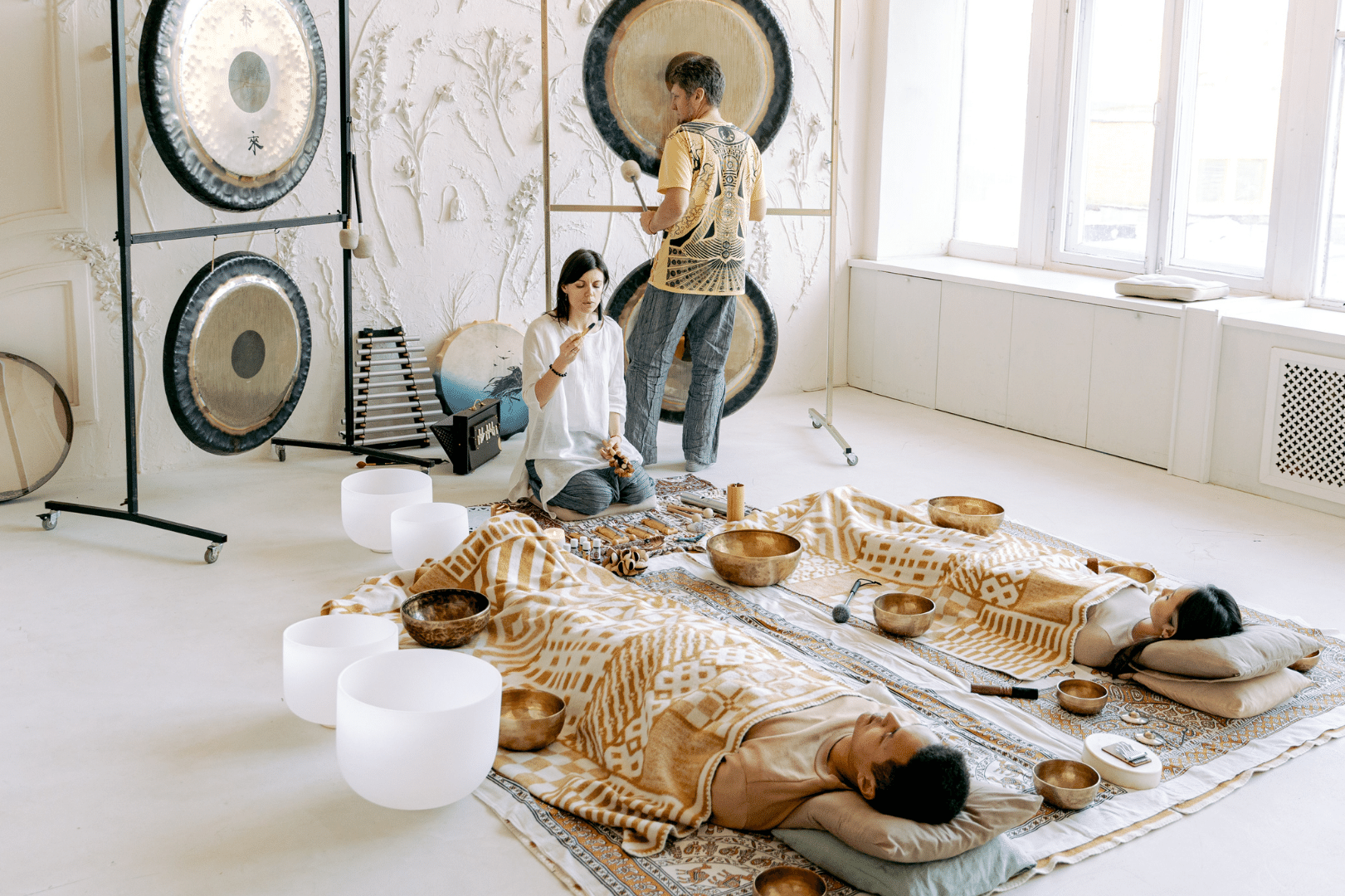 Unpacking the Nuanced Frequencies of Sound Baths – SOLACE